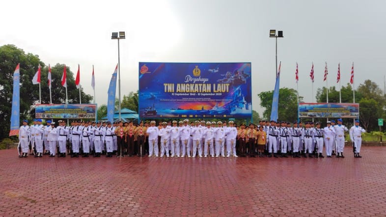 Upacara HUT ke-80 TNI Angkatan Laut di Mako Lanal Sangatta - Jejak Kaltim